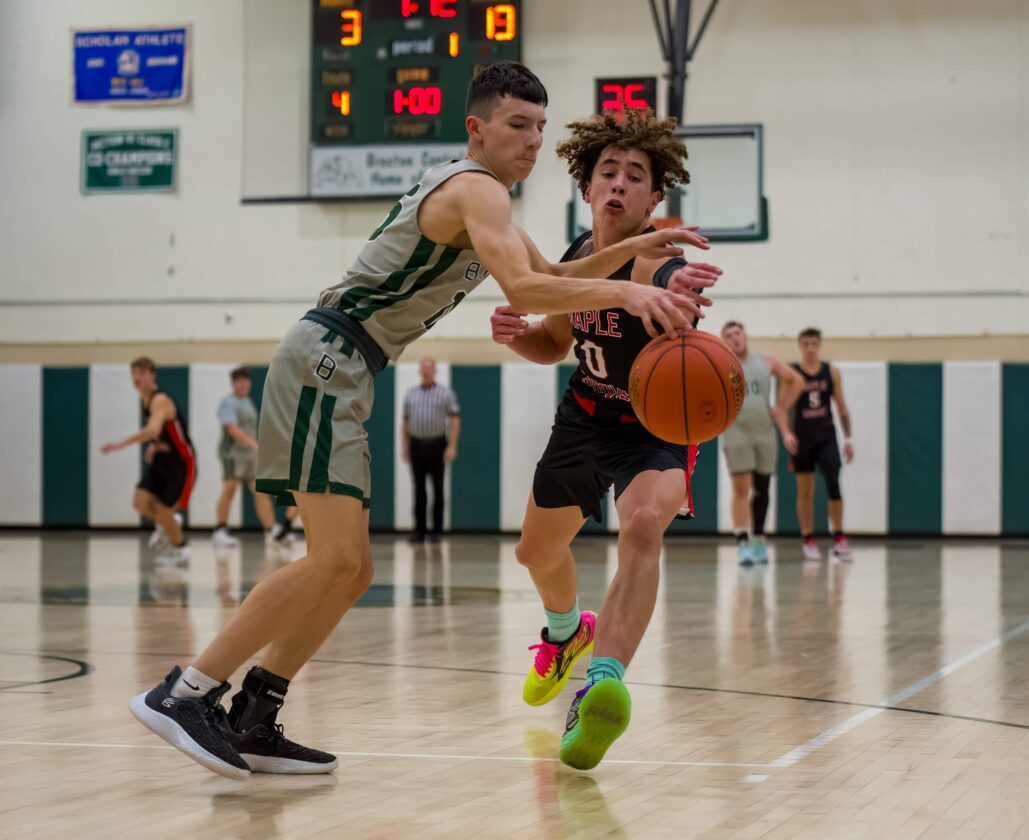 Battling ballers | News, Sports, Jobs - Observer Today